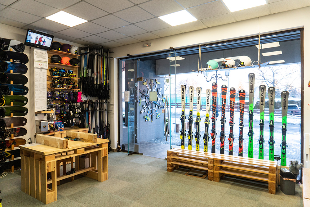 Mega Ski Center - Bansko Ski Hire - Bansko ski rentBansko Ski Hire ...